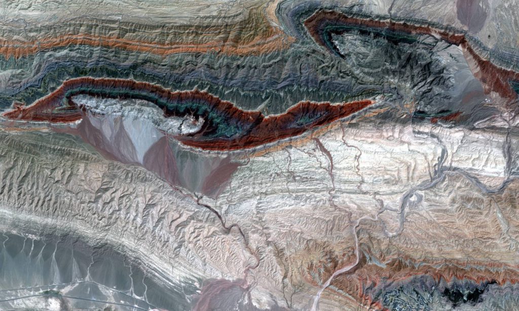 How to measure bedding dip direction quickly and accurately with ...